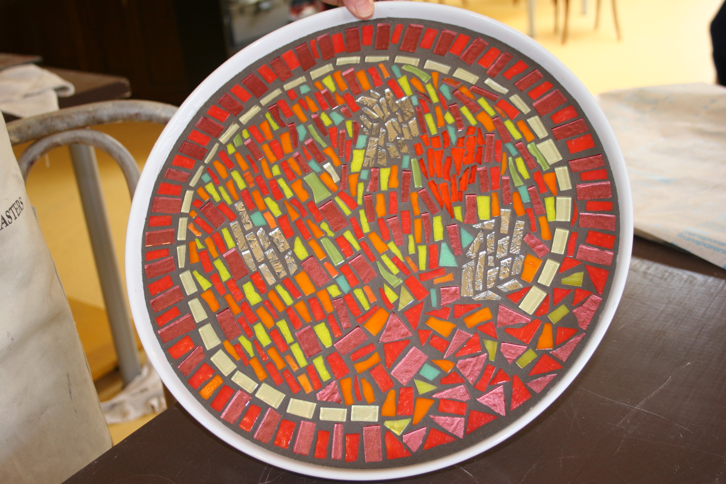 15″ White Platter by Ronnie Katz 2009 | Seattle Mosaic Arts